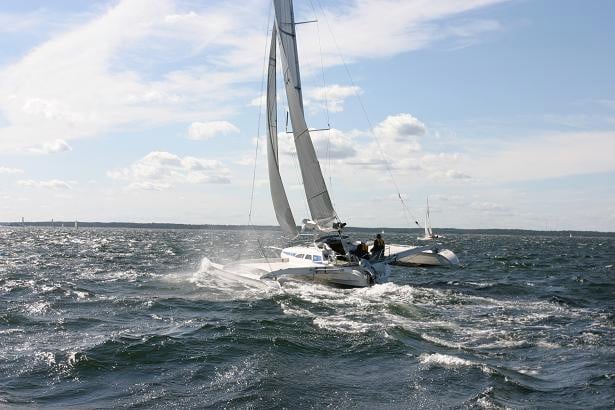 Dragonfly 920 Extreme med barnsjukdomar - Praktiskt Båtägande